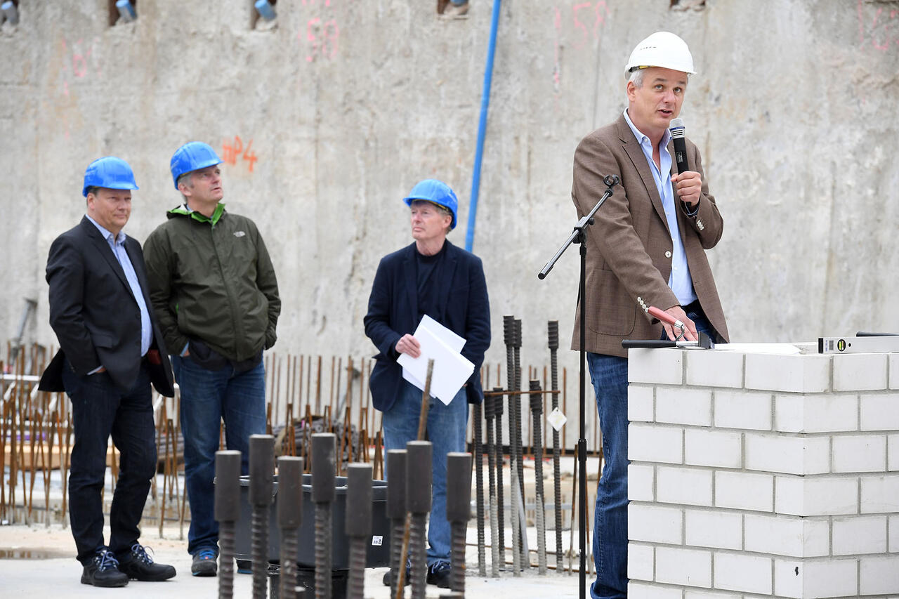 MDC feiert Bau des neuen BIMSB-Gebäudes im Zentrum Berlins | Max ...