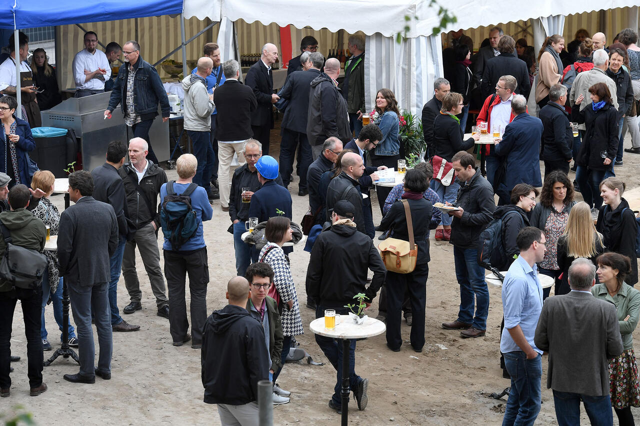 MDC celebrates construction of new BIMSB building in the heart of ...