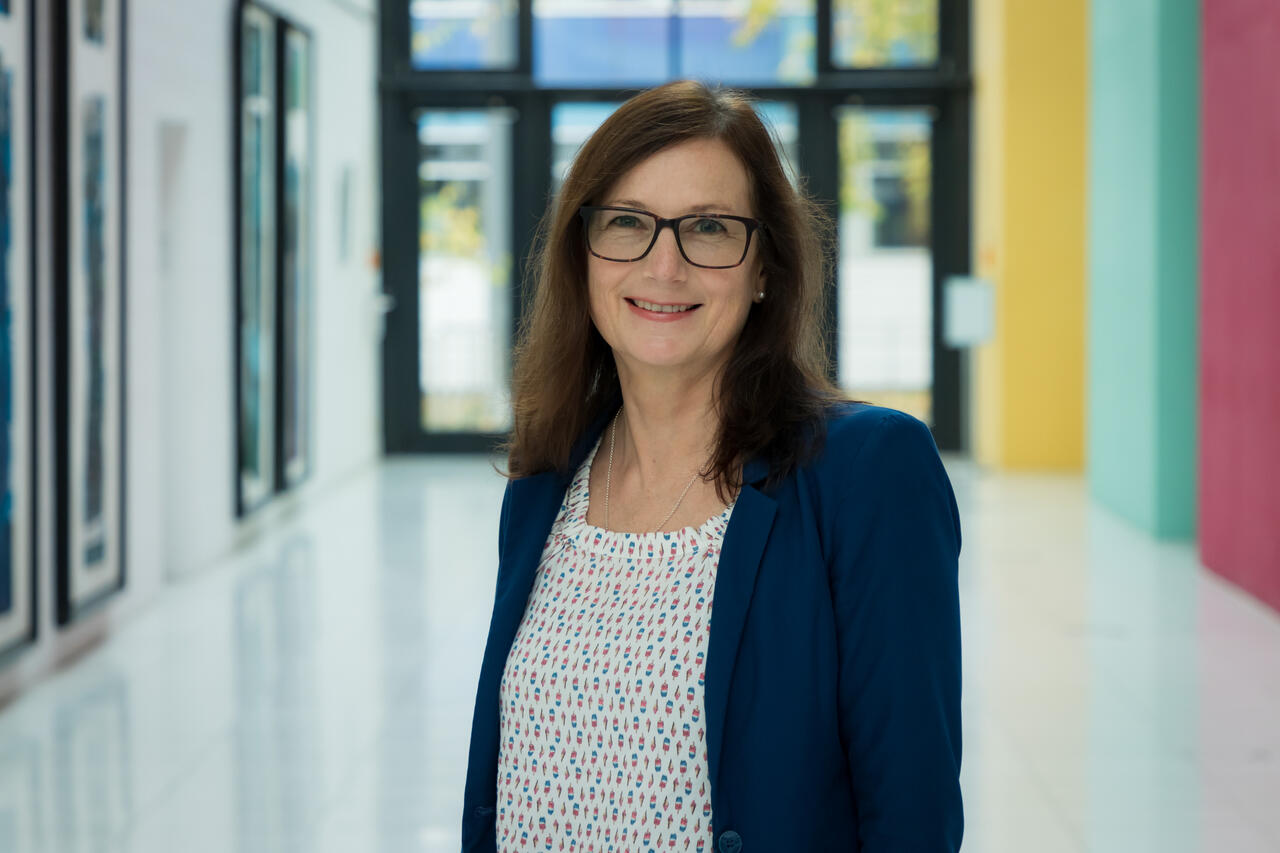 What are you reading, Ms Nibbe? | Max Delbrück Center