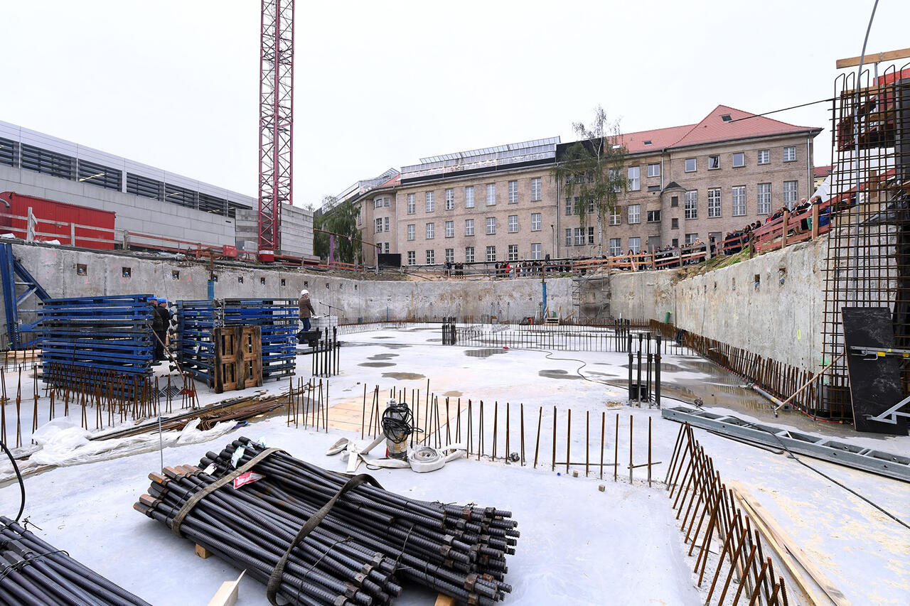 MDC celebrates construction of new BIMSB building in the heart of ...